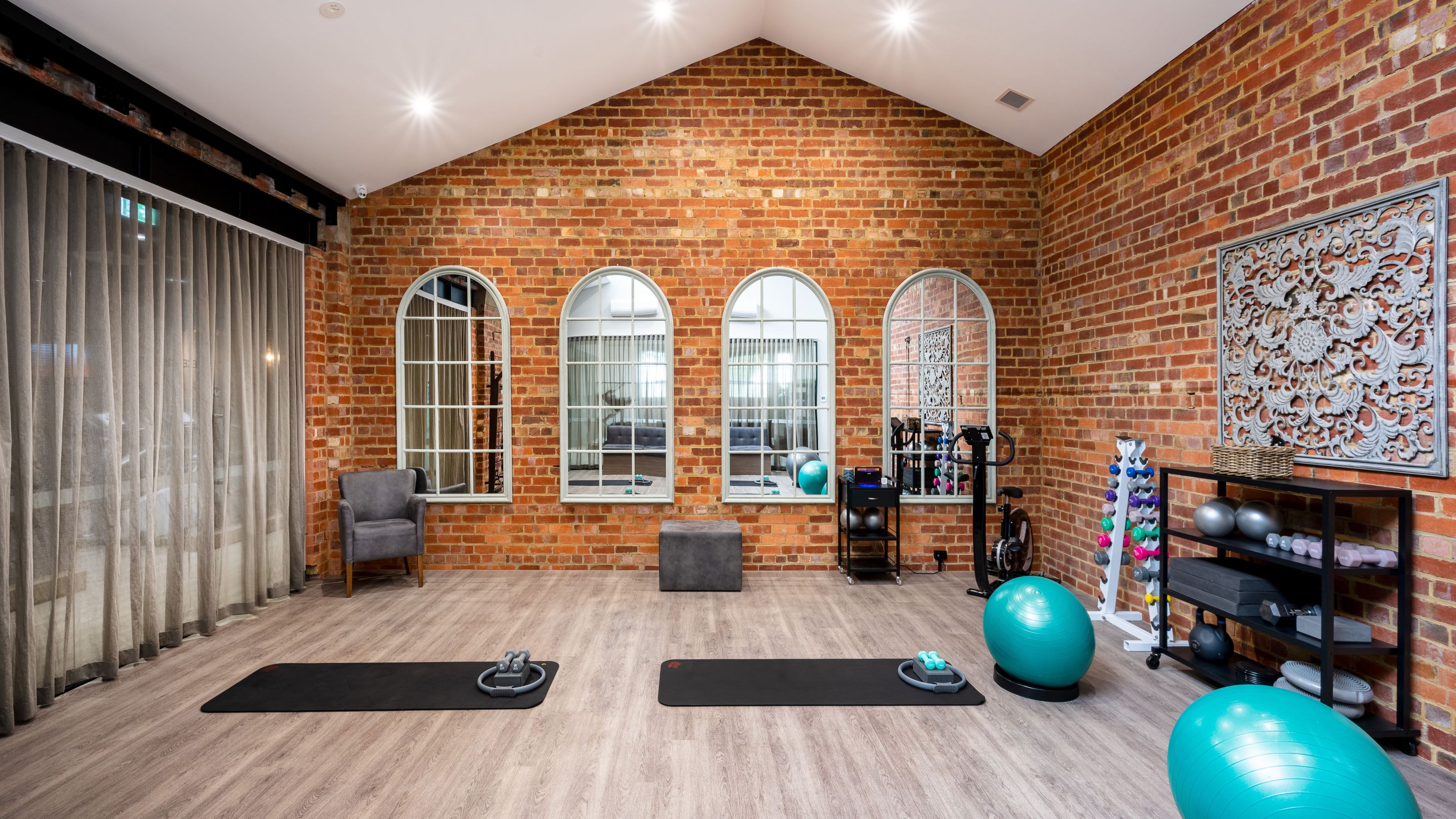 Promitto | Gym Fitout | Canopy Fitouts