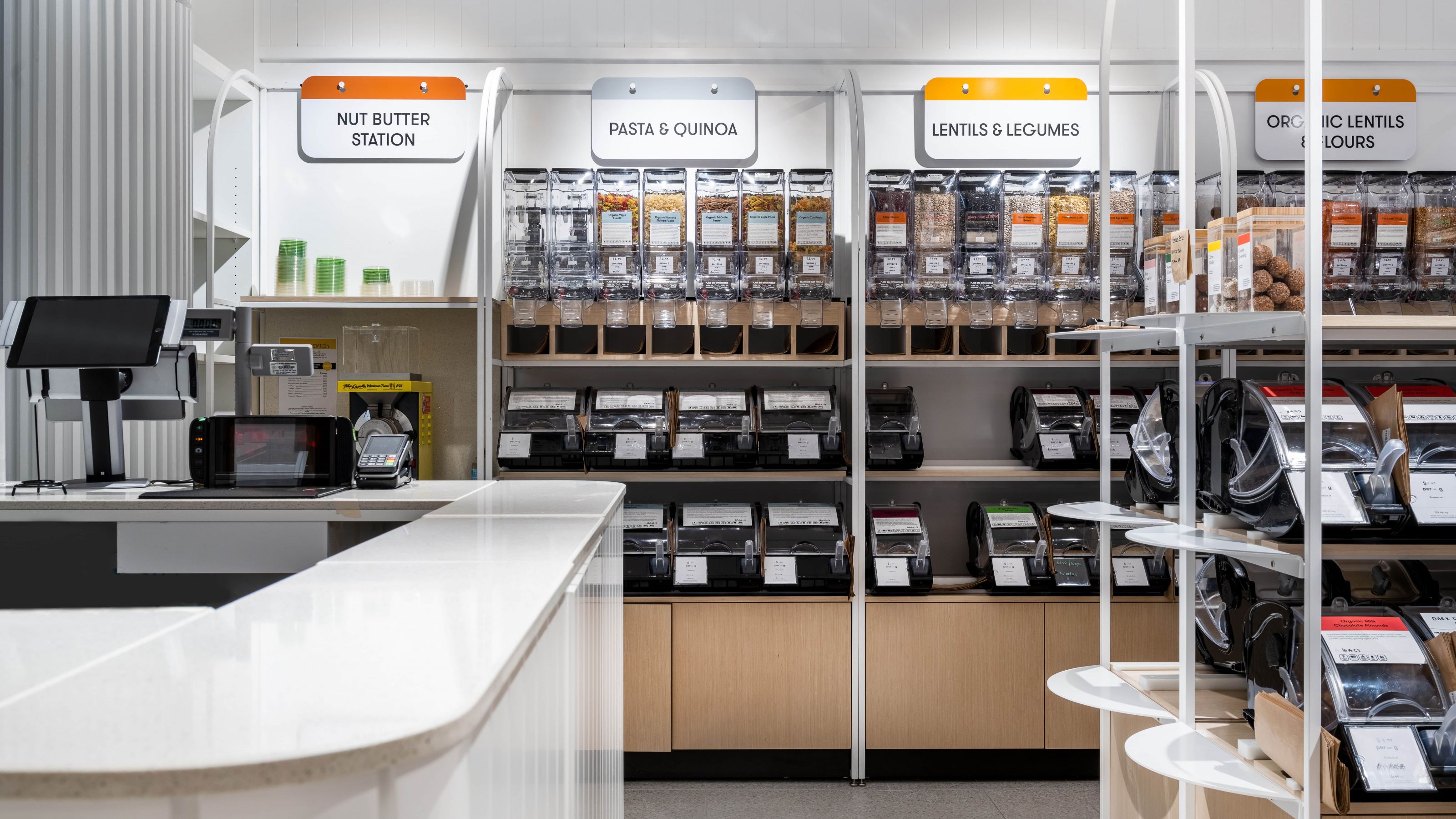 DIY Shop Fitting? 5 Reasons Why You Need a Shop Fitting Service