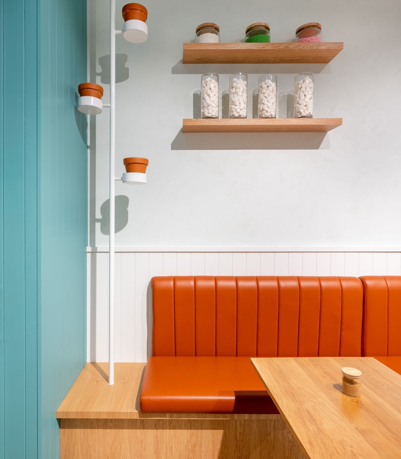 7+ Must Have Café Design Ideas for Your Dream Coffee Shop